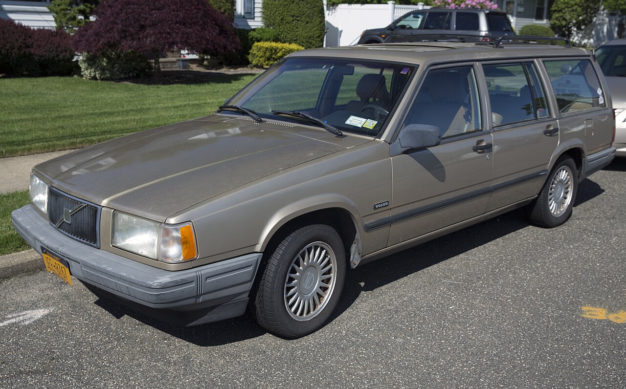 13 Most Iconic Cars from the 1980s