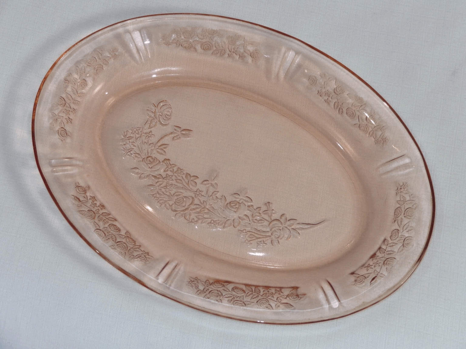 12 Rare Vintage Glassware Styles That Are Hot With Collectors