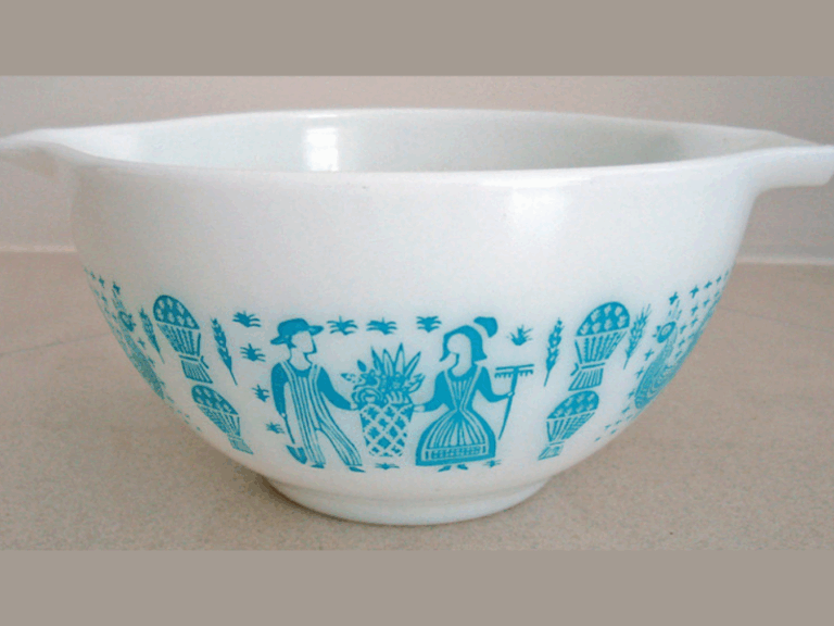 11 Vintage Pyrex Pieces You Didn’t Know Were Worth Big Money