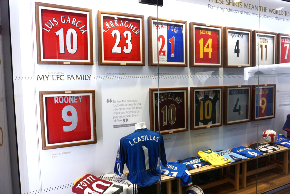 13 Tips for Starting Your Sports Memorabilia Collection