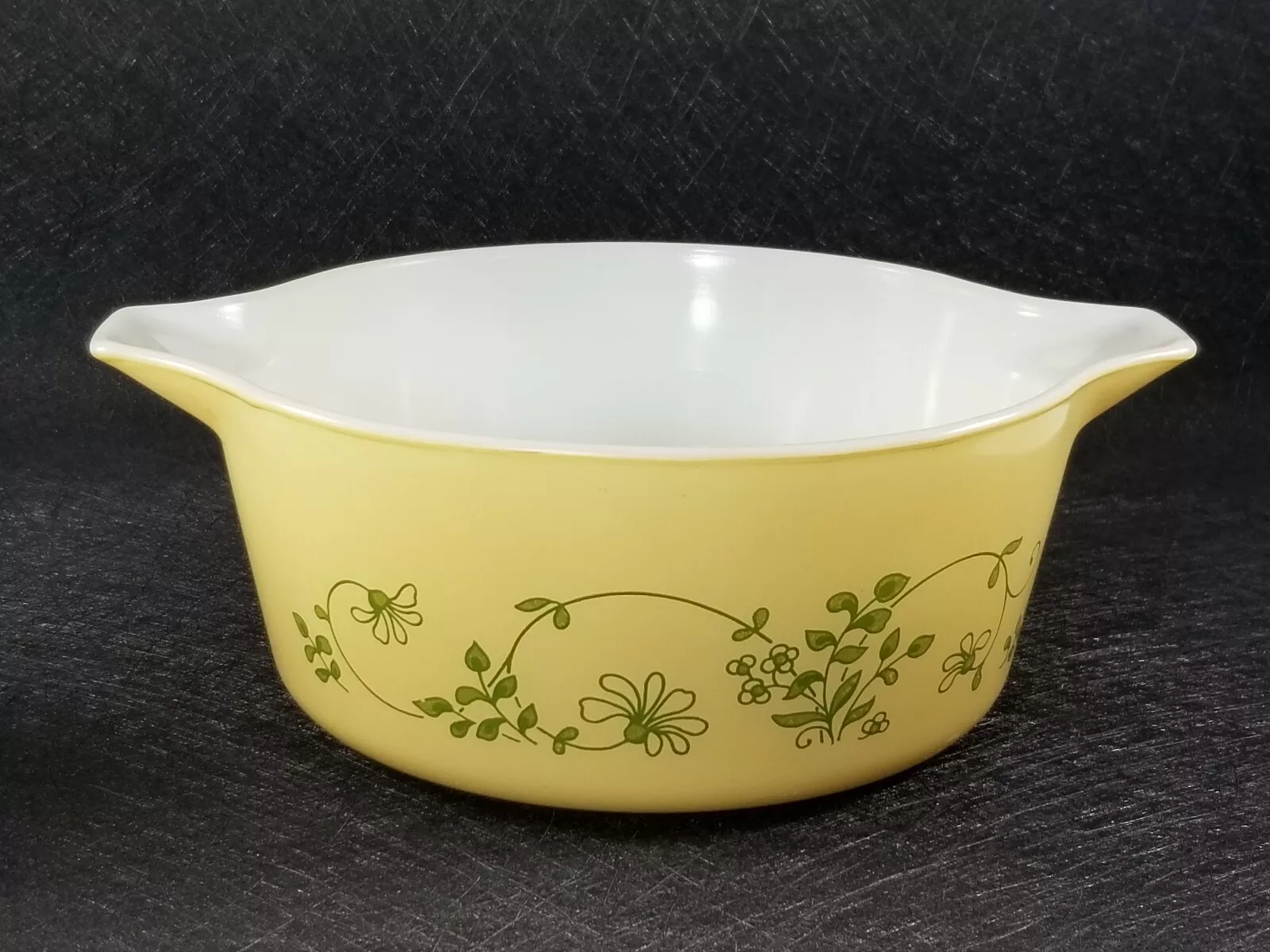 The 13 Most Iconic Vintage Pyrex Patterns You’ll Want to Collect