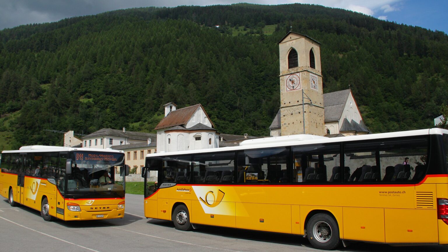 6 Rare Buses with Unique Designs and Stories