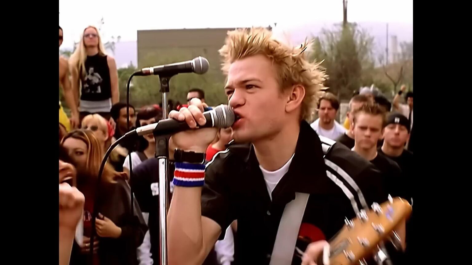 12 Pop Punk Anthems That Defined the 2000s