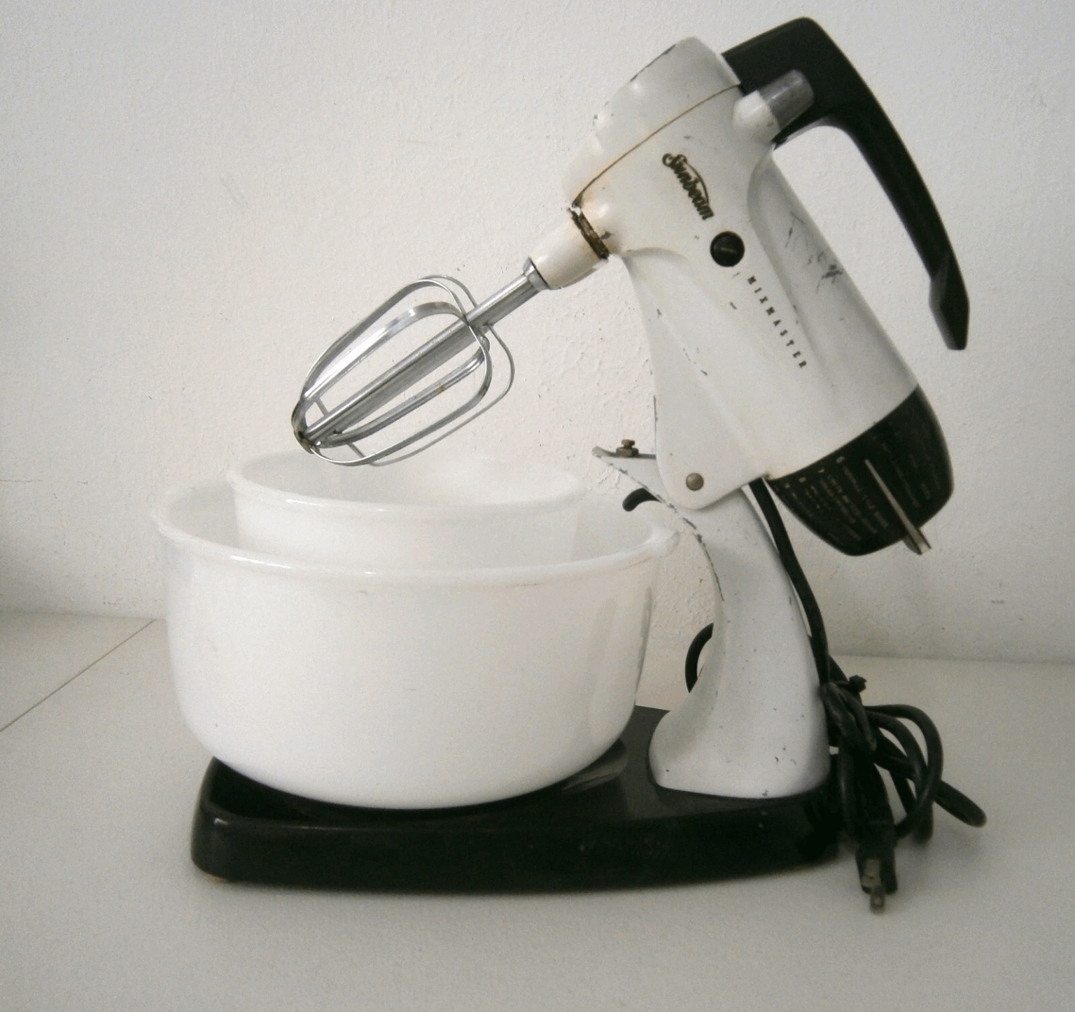 7 Vintage Sunbeam Mixers That Collectors Still Prize